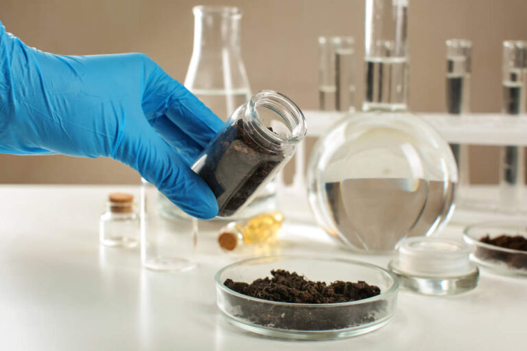 Soil Testing laboratory in Dubai , UAE - Qulaitas